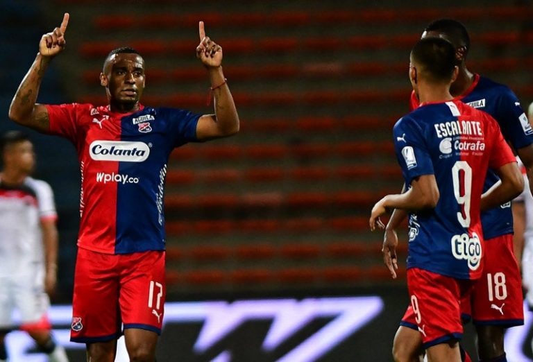 Hoy será el lanzamiento de las nuevas camisetas del DIM
