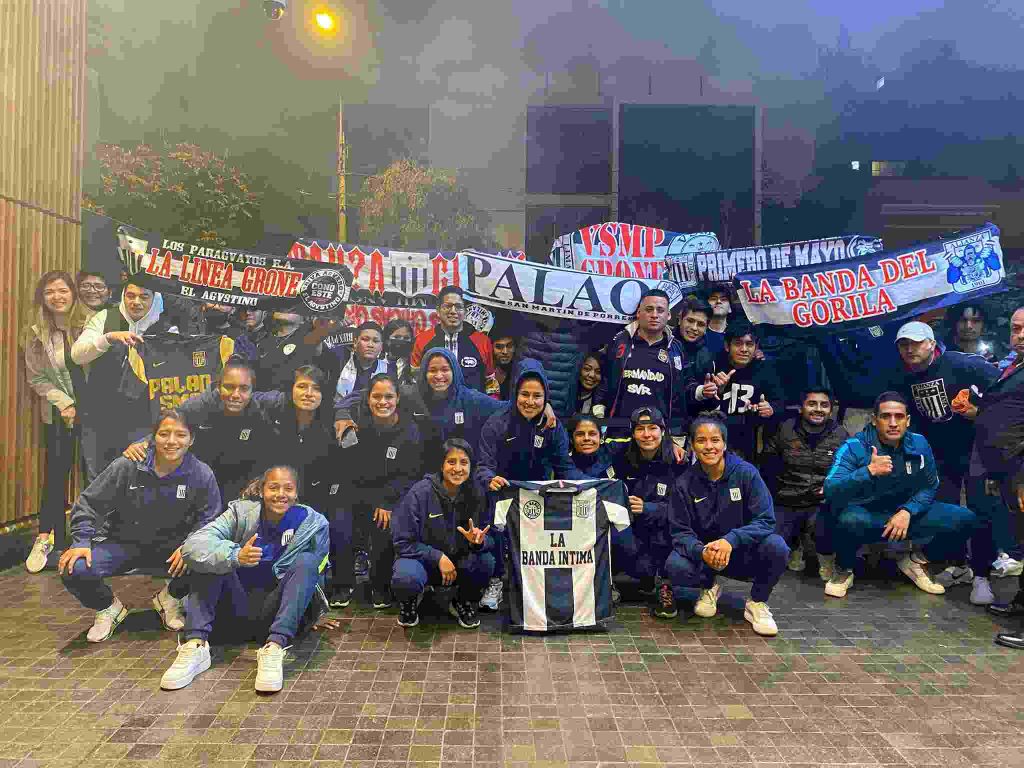 Alianza Lima romperá récord de asistencia en el Fútbol Femenino Alianza Lima romperá récord de asistencia en el Fútbol Femenino