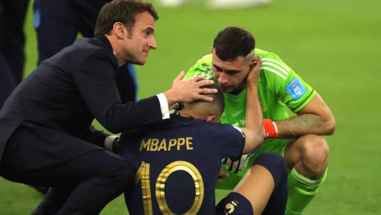 Dibu Martínez, Mbappé y el gesto del que también debe hablarse