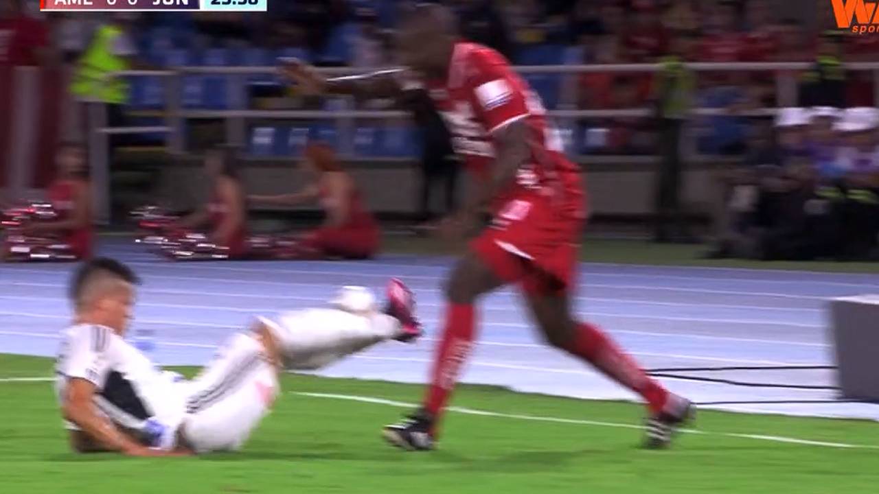 Esto no fue roja para Wálmer Pacheco en el América vs. Junior