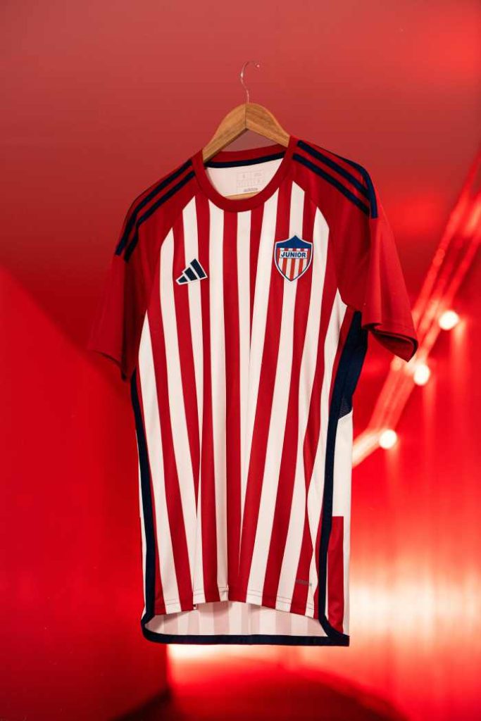 Junior estrena nuevo uniforme adidas para la temporada 2024