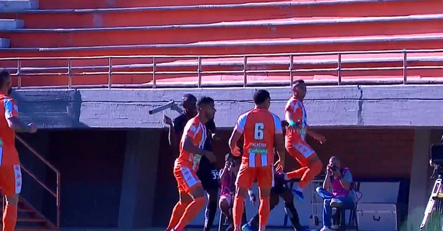 ¡Asistencia en la primera media hora del debut de Yojan Garcés!